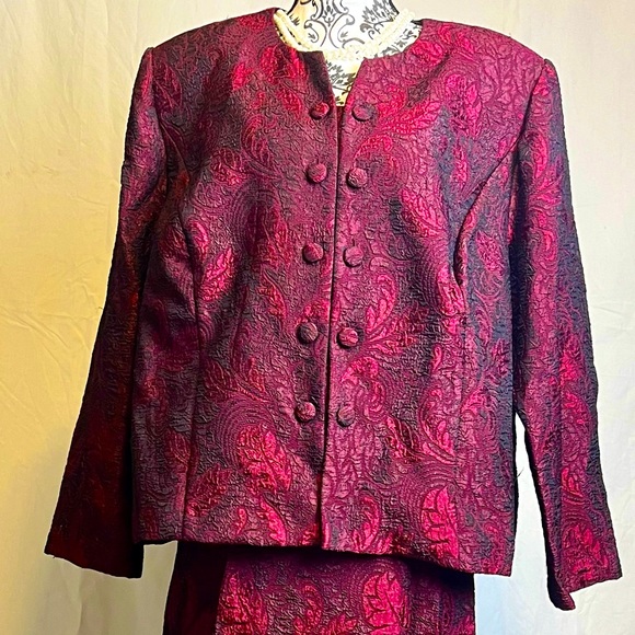 Koret | Dresses | Koret Suit Size 24 Womens Petite Burgundy And Black ...